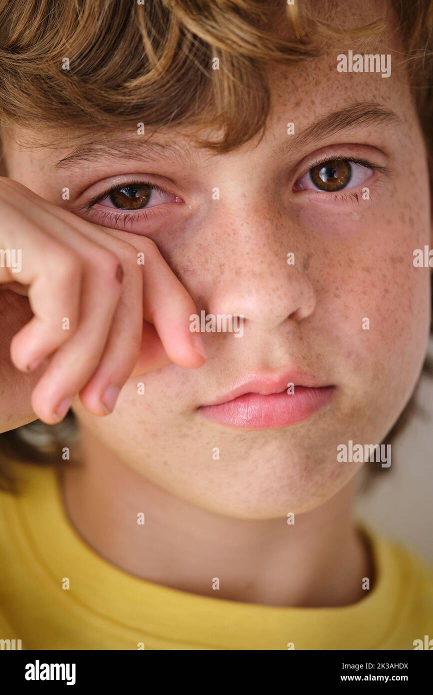 Freckle face kid hi-res stock photography and images - Alamy