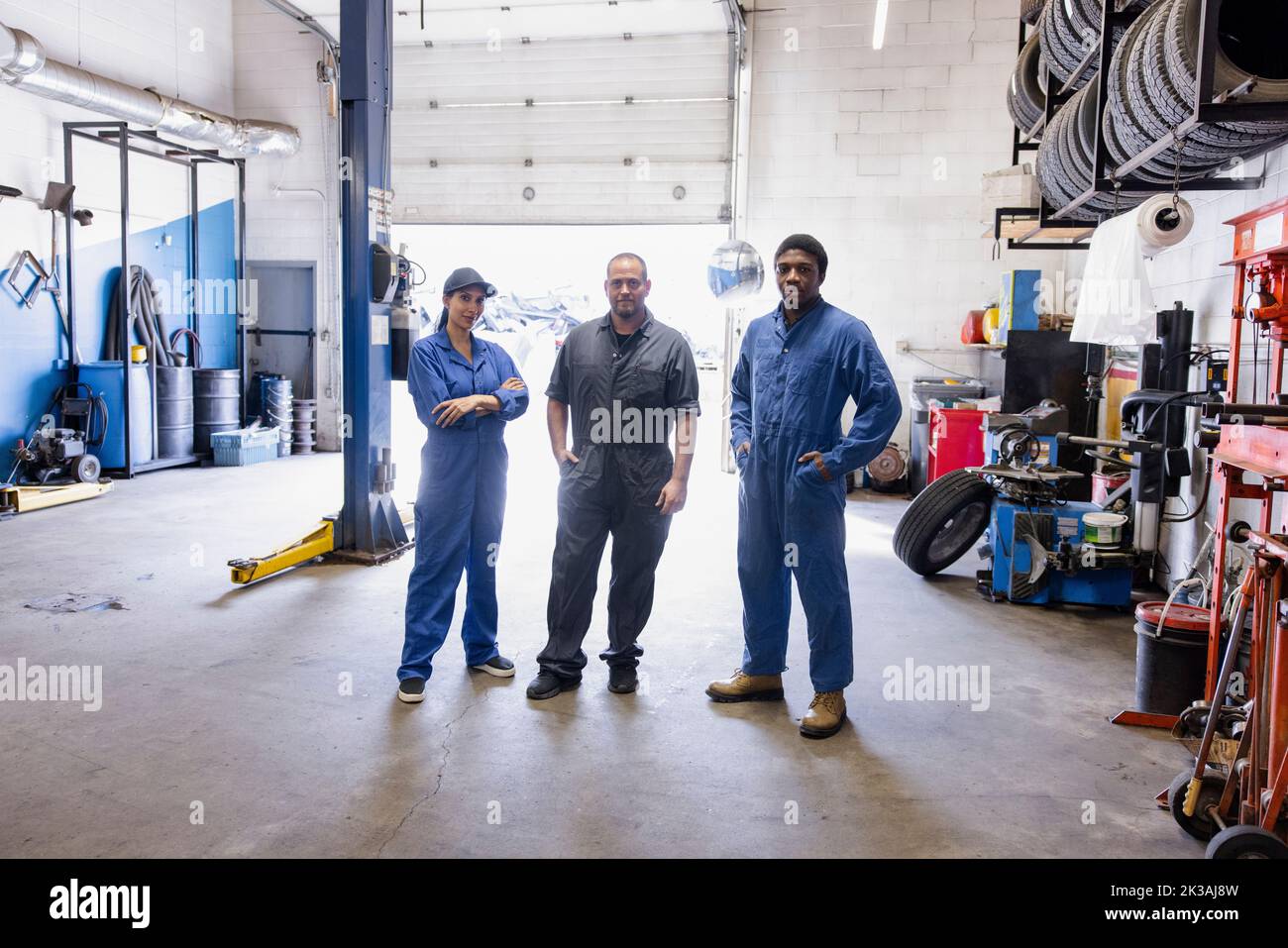Mechanics in uniform hi-res stock photography and images - Alamy