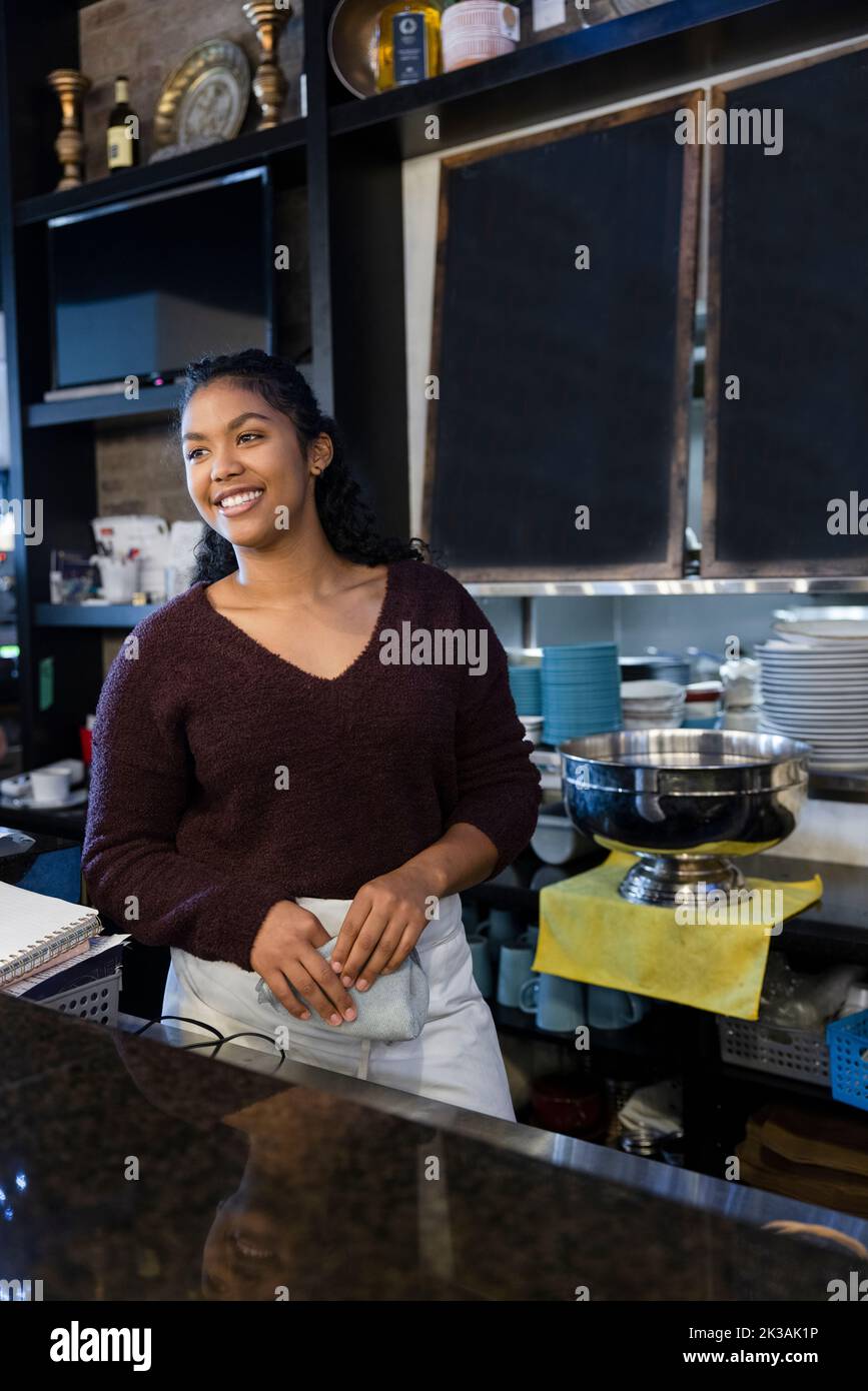 Counter service hi-res stock photography and images - Alamy