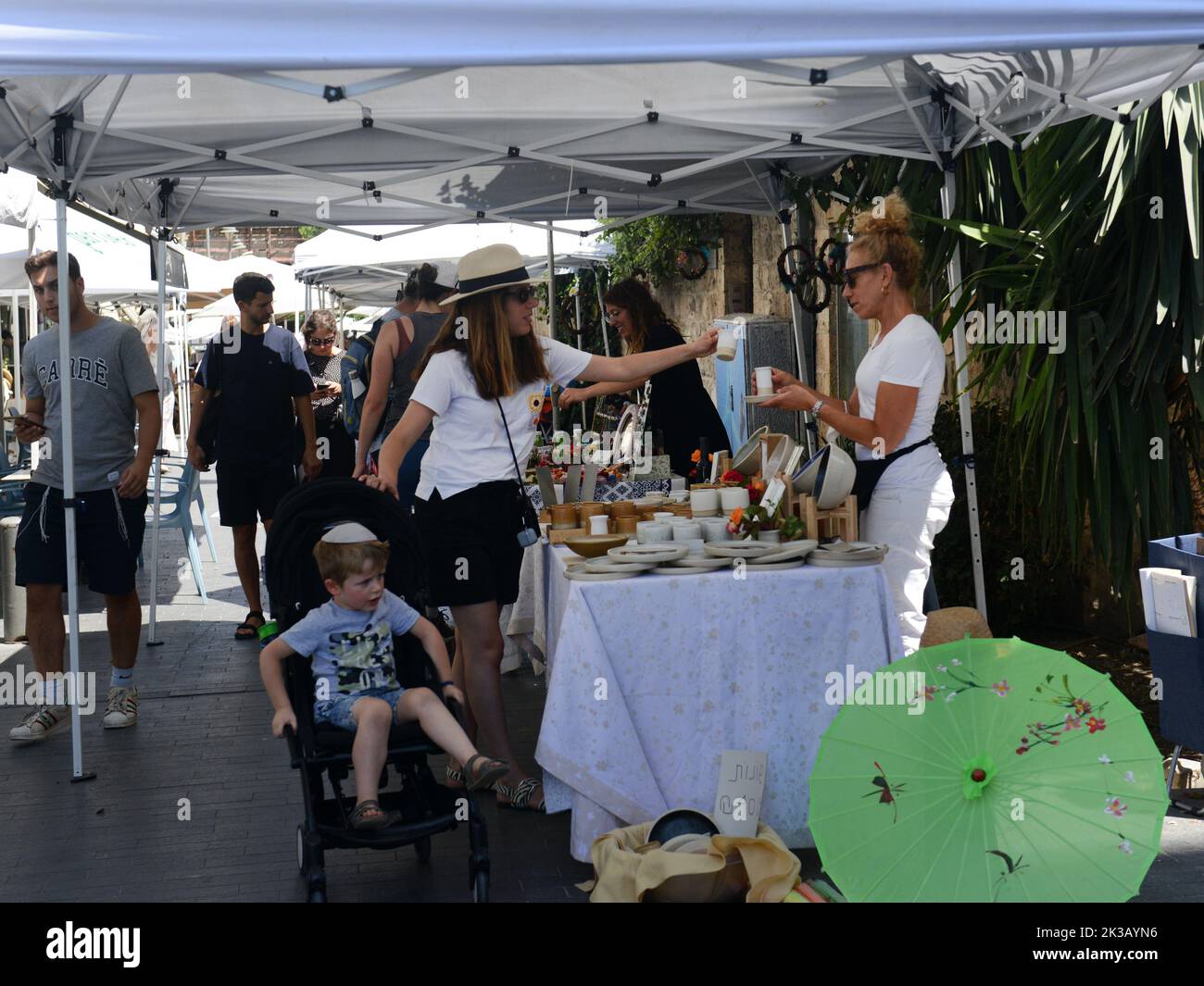 Bezalel street hi-res stock photography and images - Alamy