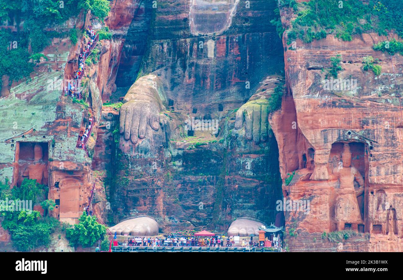 Beautiful Scenery of Leshan Giant Buddha Scenic Area, Sichuan Province ...