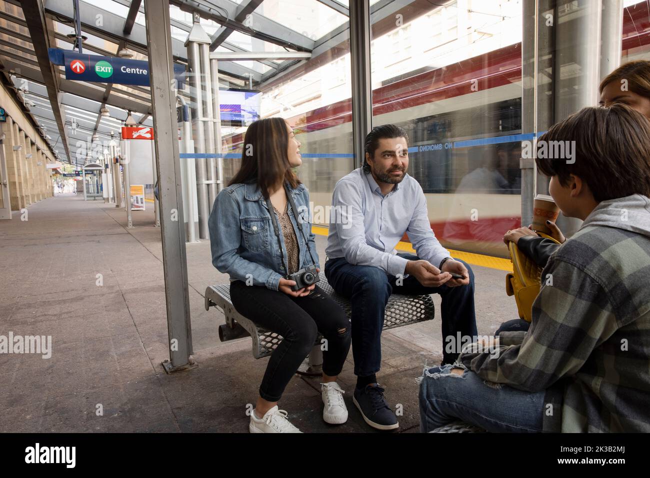 Boy on train platform hi-res stock photography and images - Alamy