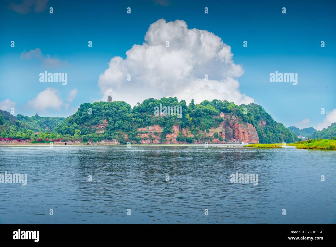Beautiful Scenery of Leshan Giant Buddha Scenic Area, Sichuan Province ...