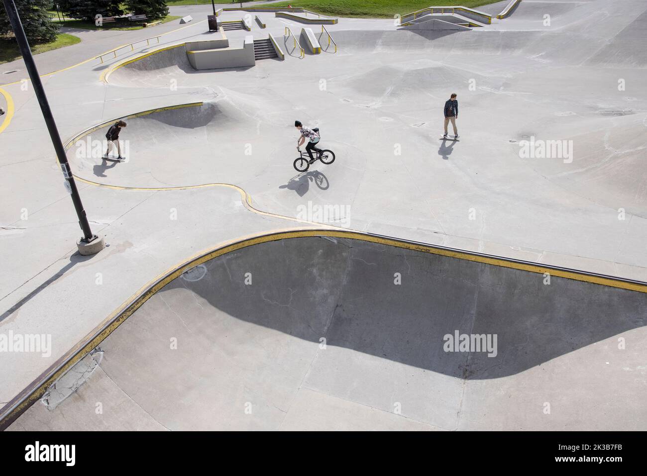 Aerial view of skateboarders in skatepark Stock Photo - Alamy