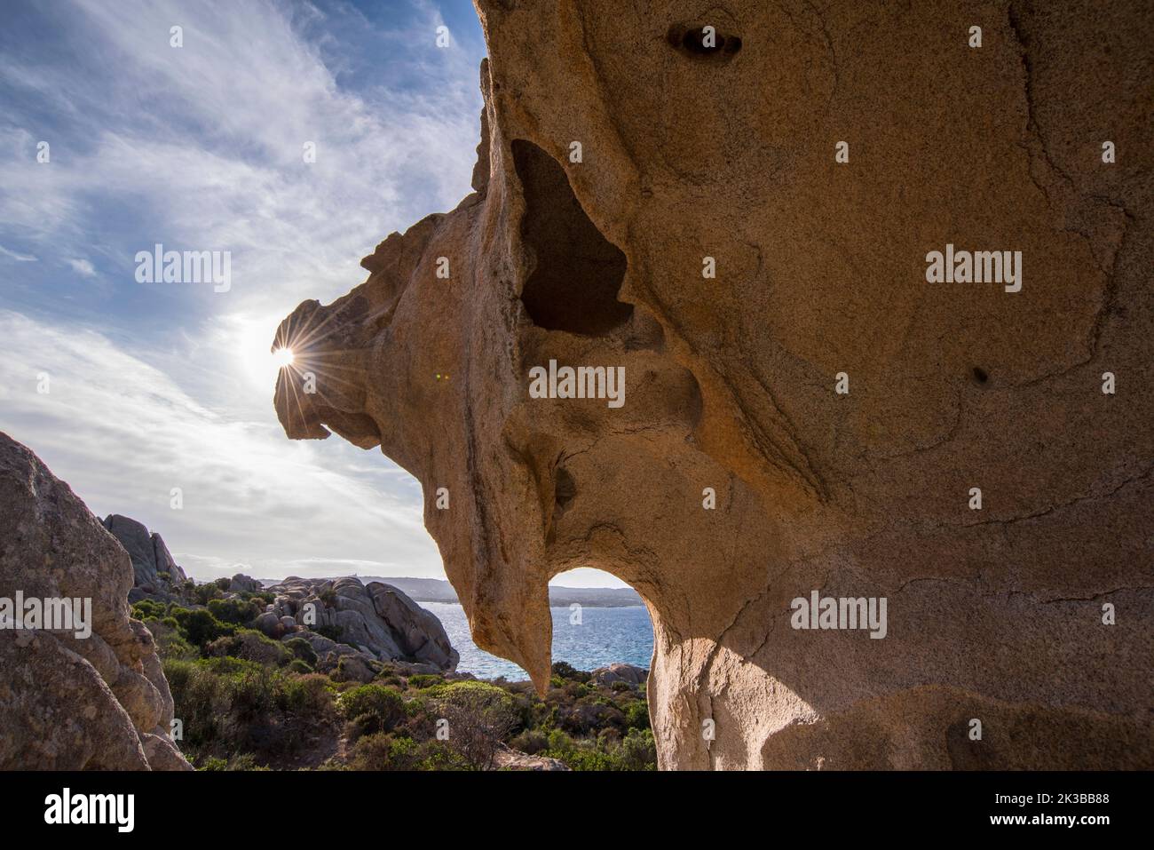 Costa selvaggia della Sardegna, isola Caprera Stock Photo - Alamy