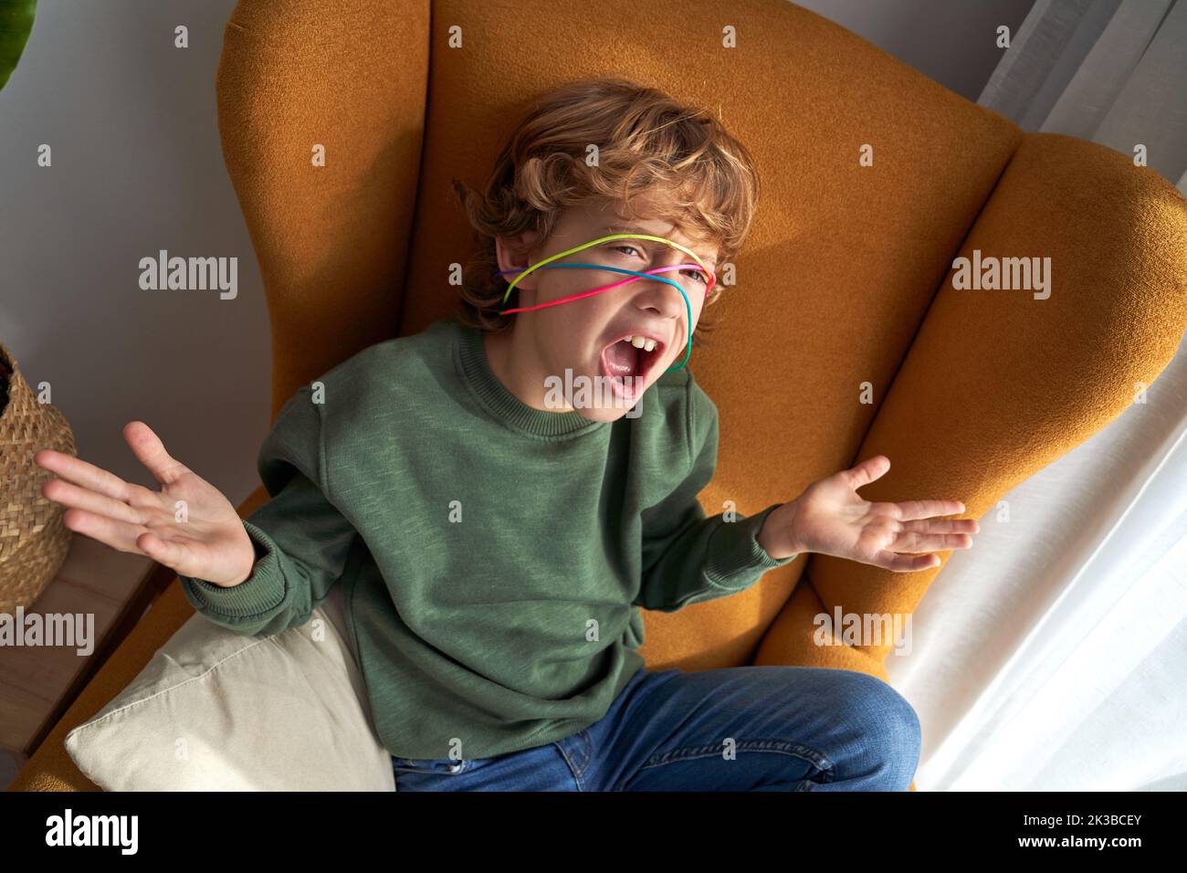 Wrap strings hi-res stock photography and images - Alamy