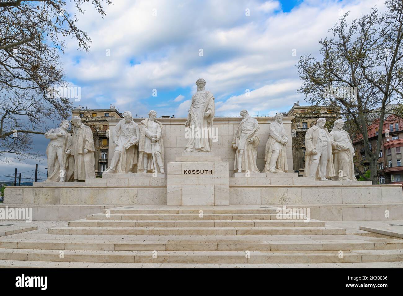 Budapest memorial kossuth statue hi-res stock photography and images ...