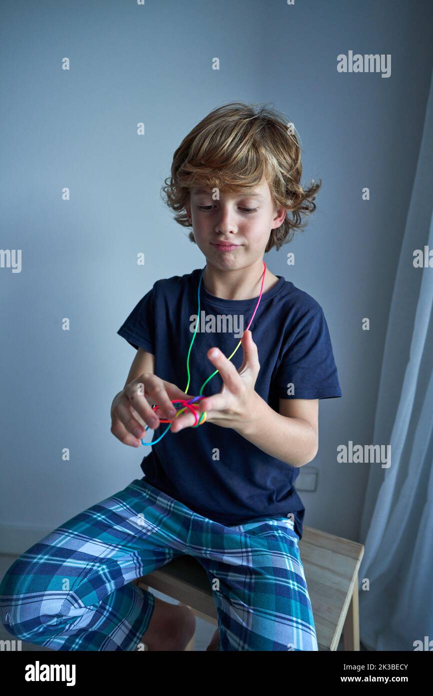 String puzzle hi-res stock photography and images - Alamy