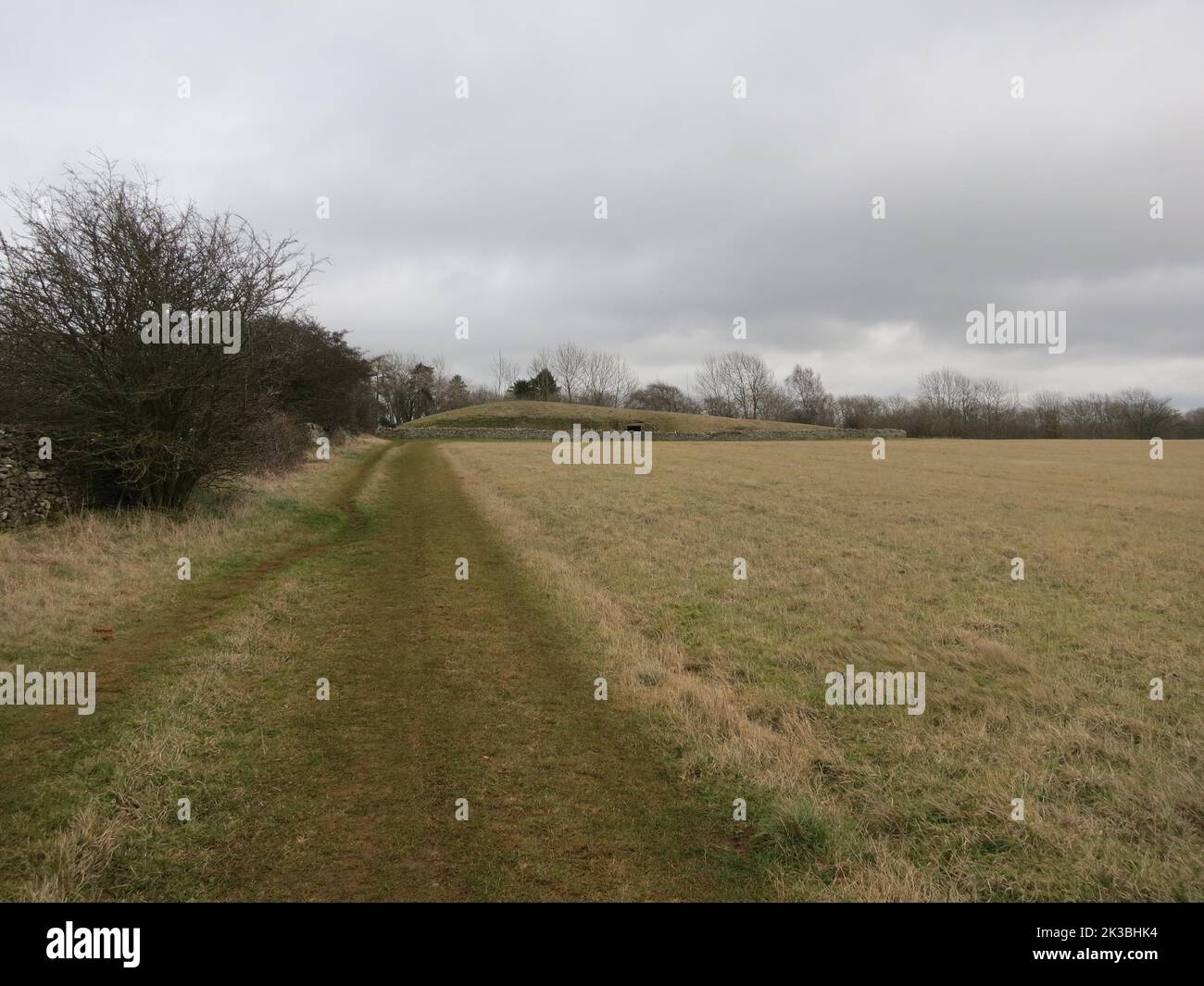 Cotswold Way long distance footpath National Trail. The Cotswolds AONB ...