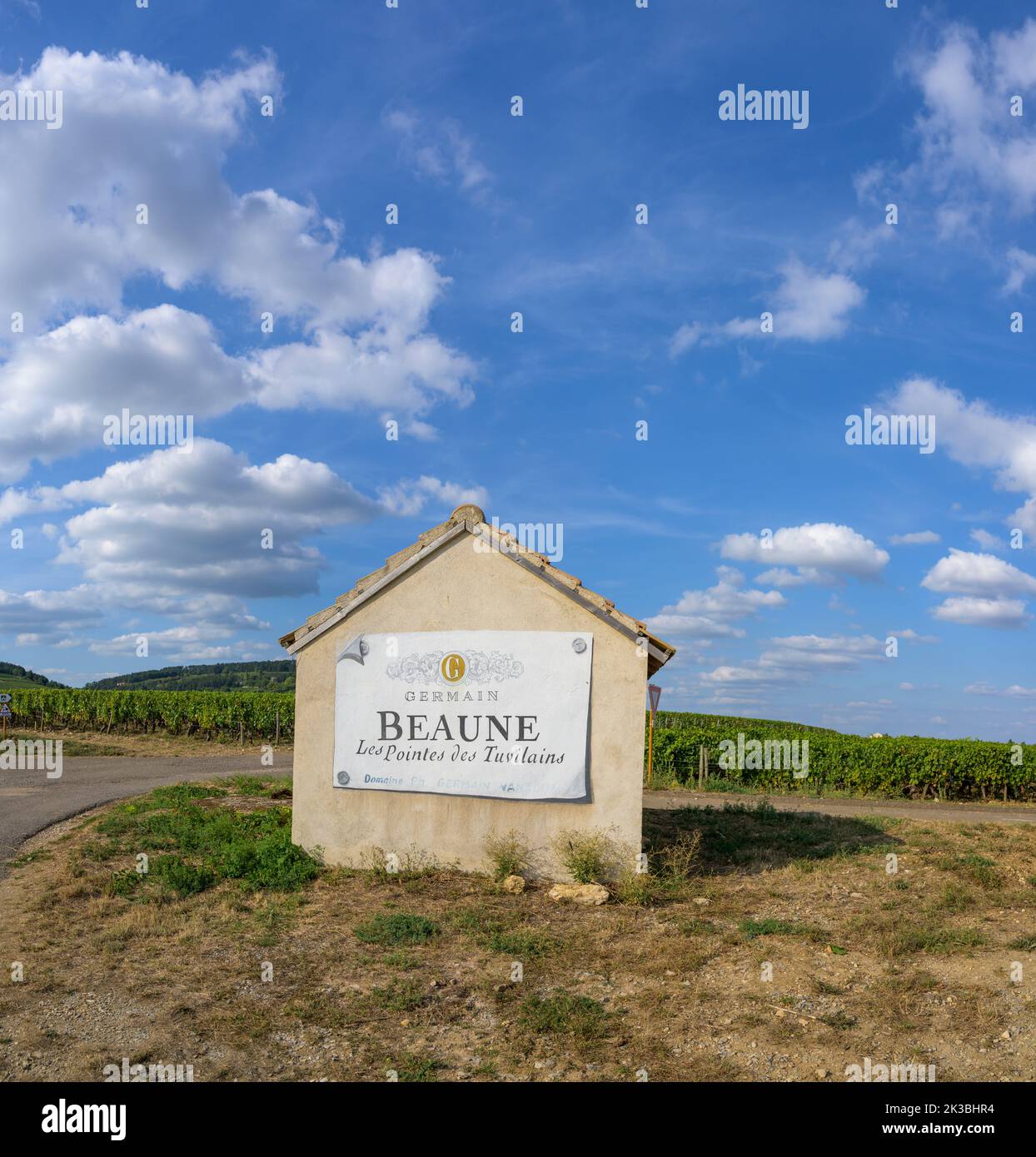 Vineyard building hi-res stock photography and images - Alamy