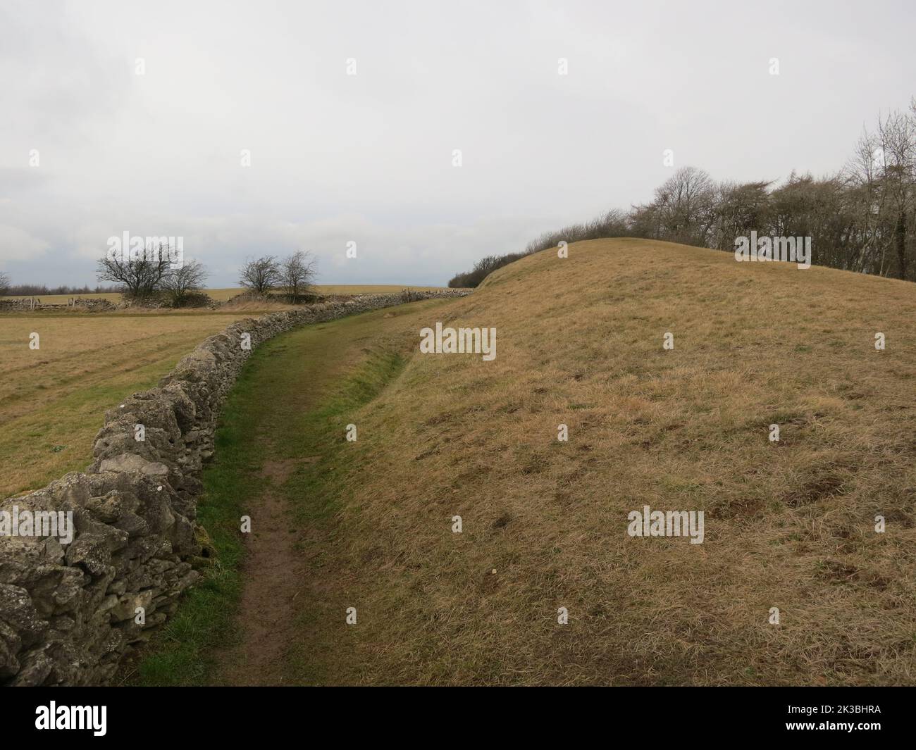 Cotswold Way long distance footpath National Trail. The Cotswolds AONB ...