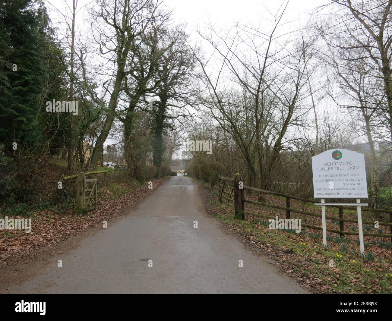 Cotswold Way long distance footpath National Trail. The Cotswolds AONB ...