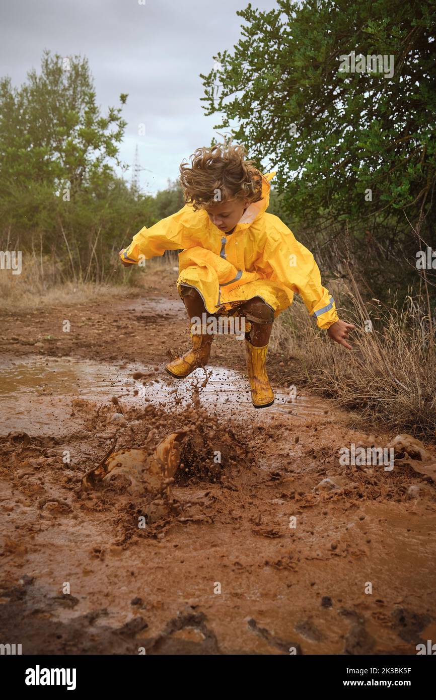 Mud splatter and child hi-res stock photography and images - Alamy