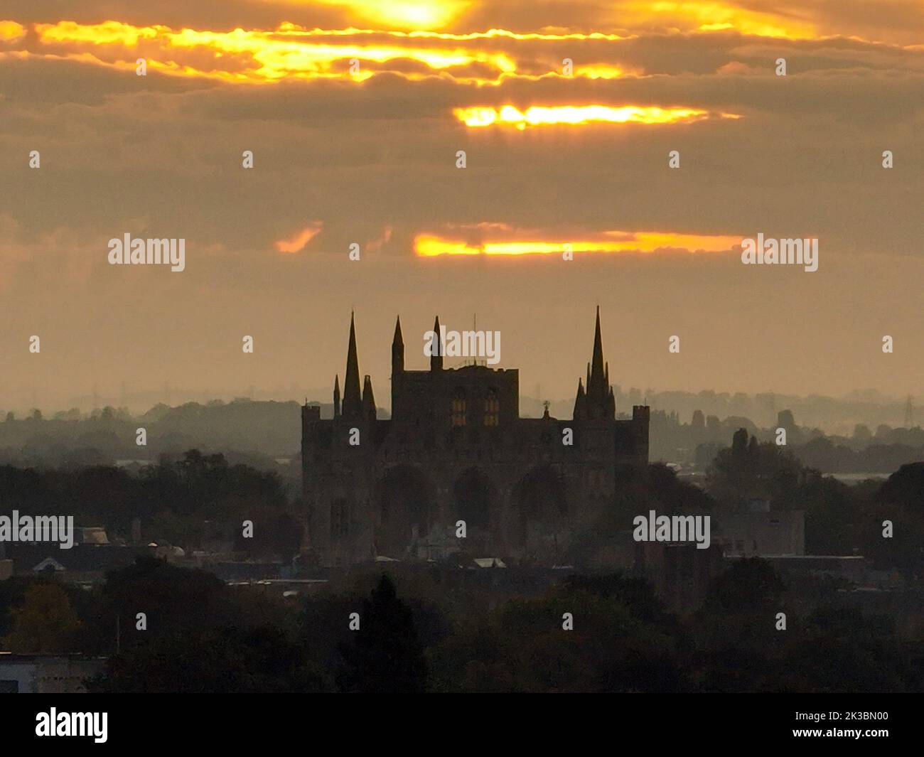 Peterborough, UK. 24th Sep, 2022. A beautiful sunny autumn morning at ...