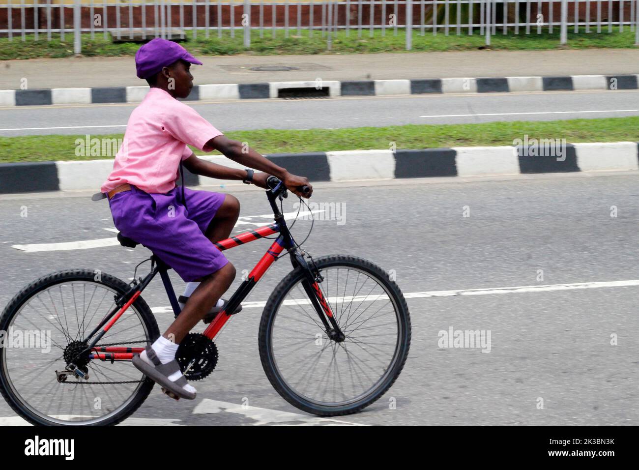 2022 world car free day hi-res stock photography and images - Alamy