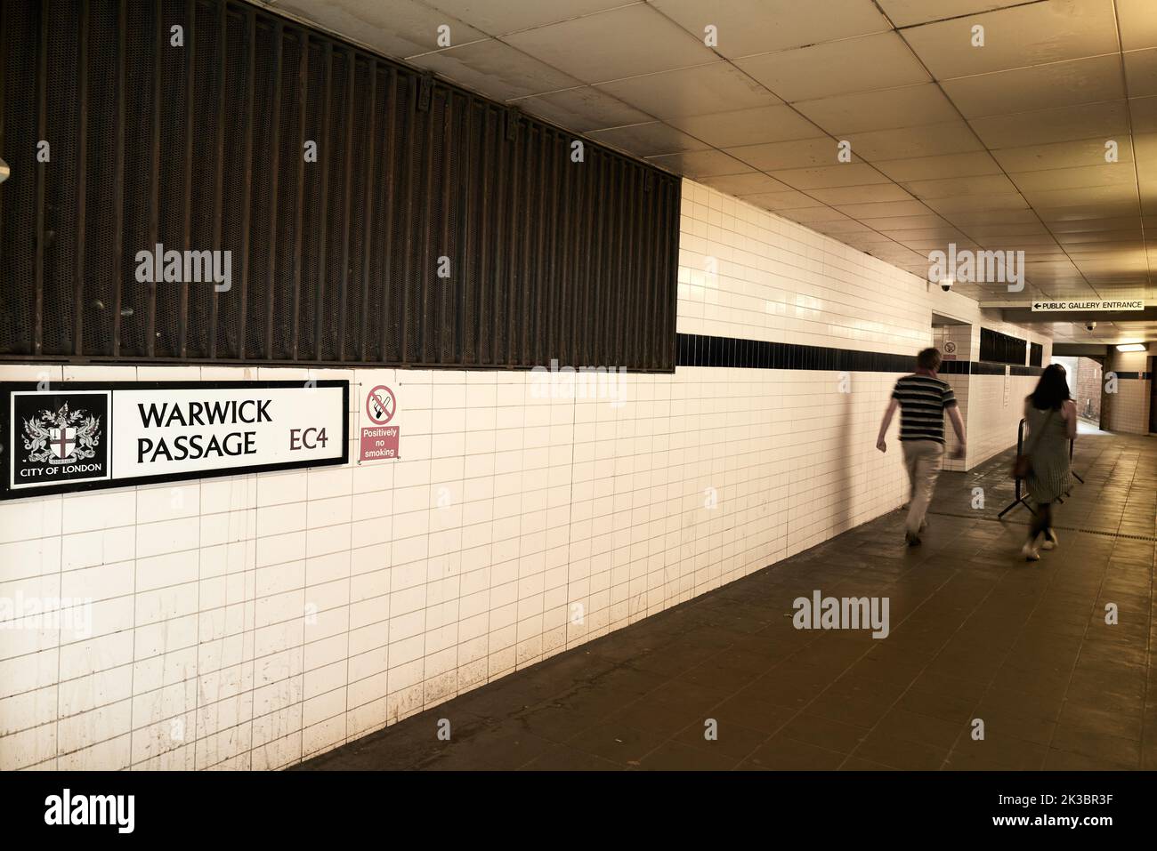Street sign for Warwick Passage (with access to the public viewing ...