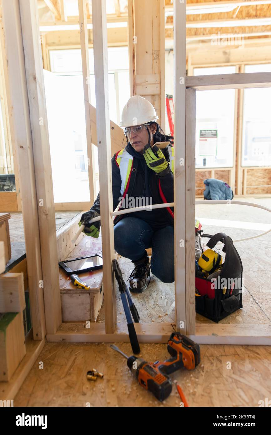 Installing gas pipe hi-res stock photography and images - Alamy