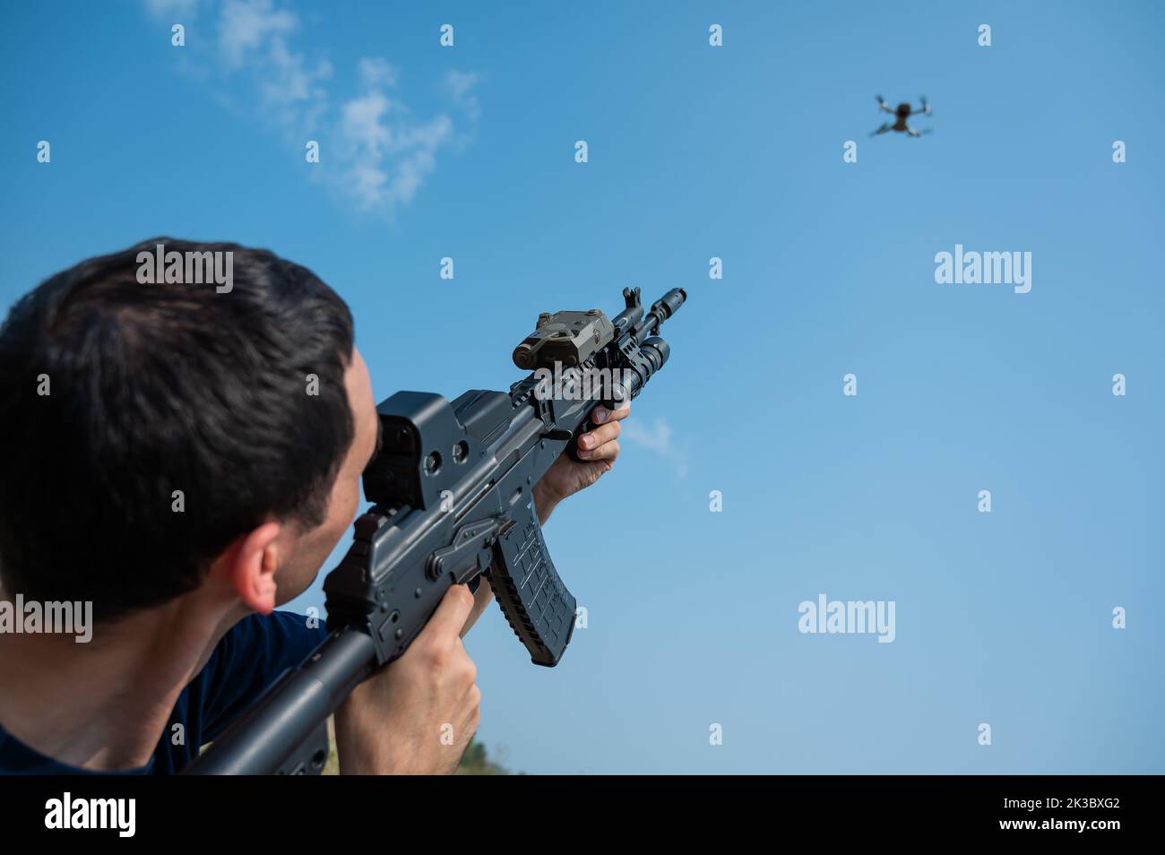 Anti drone rifle hi-res stock photography and images - Alamy