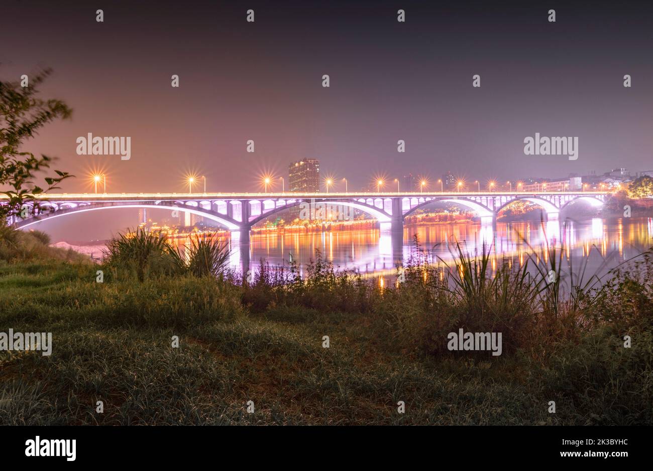 The penthouse at the head of the Min River Bridge in Leshan, Sichuan ...