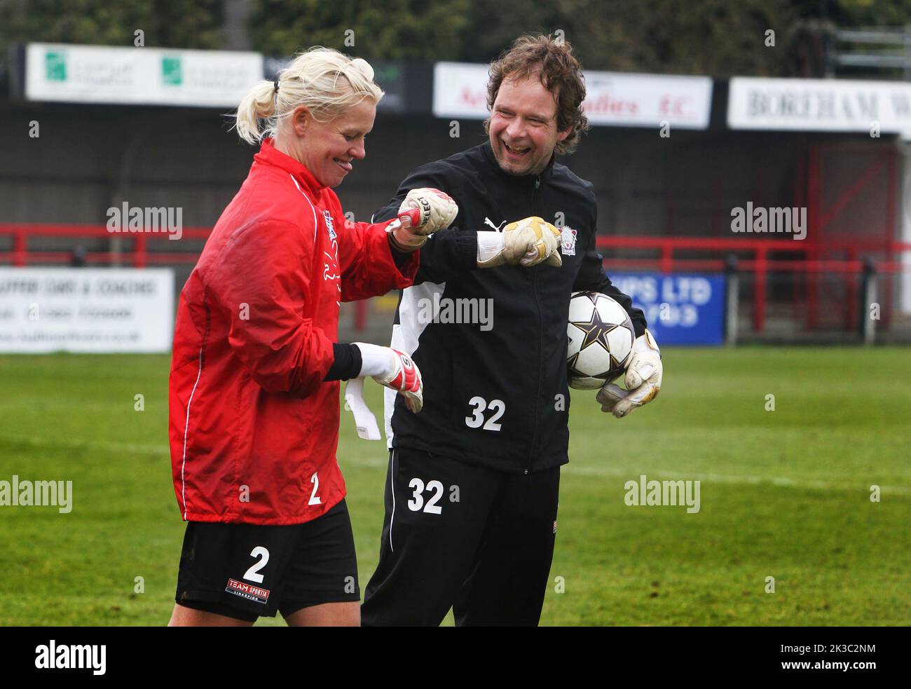 Female football plyers hi-res stock photography and images - Alamy