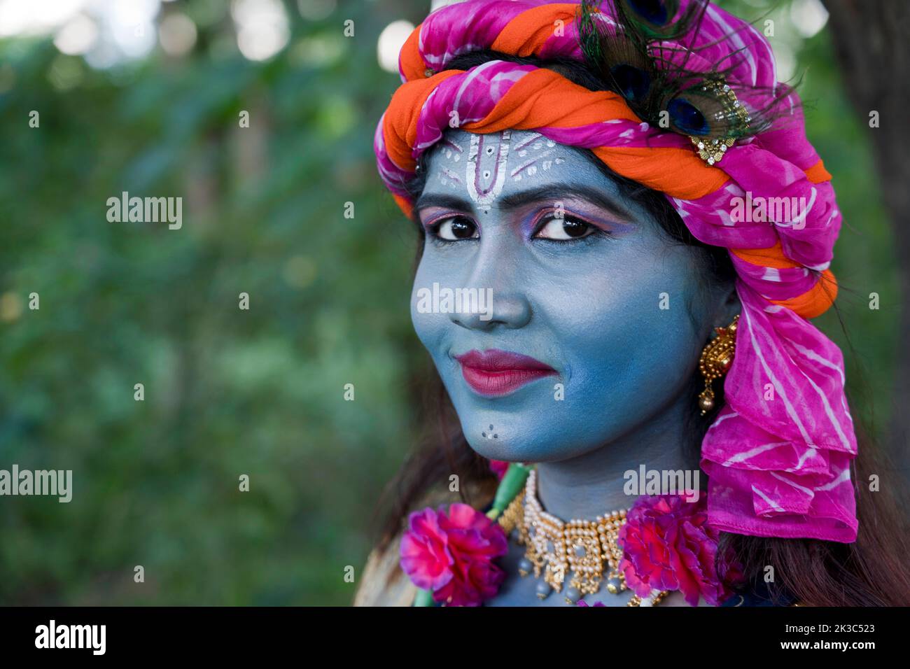 Lord krishna holi hi-res stock photography and images - Alamy