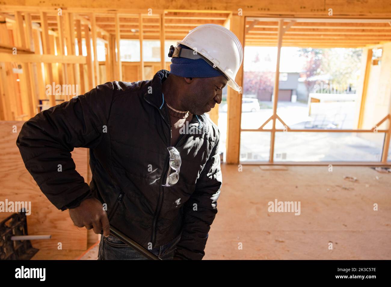 Construction worker hard hat hi-res stock photography and images - Alamy
