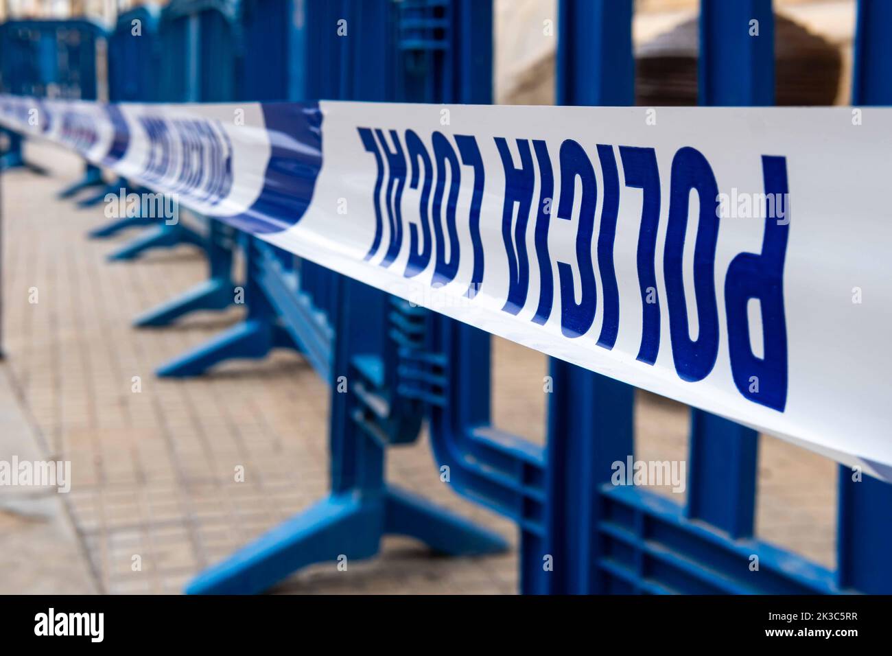 Crime scene no entry tape hi-res stock photography and images - Alamy