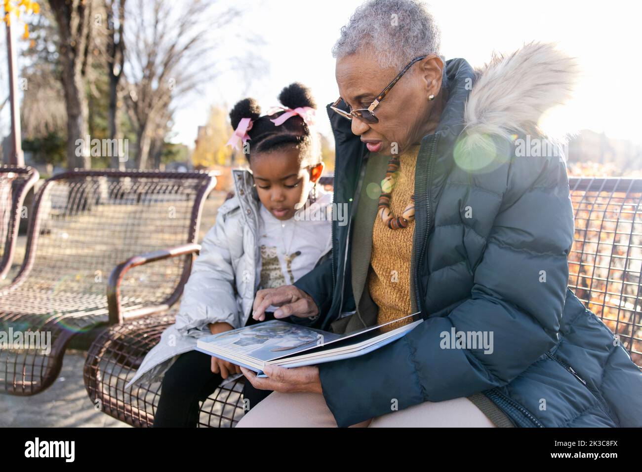 Grandmother reading story hi-res stock photography and images - Alamy