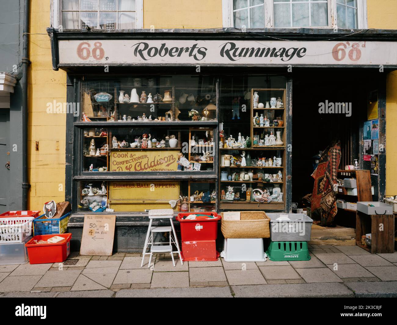 Roberts Rummage a secondhand vintage junk shop in Hastings Old Town ...