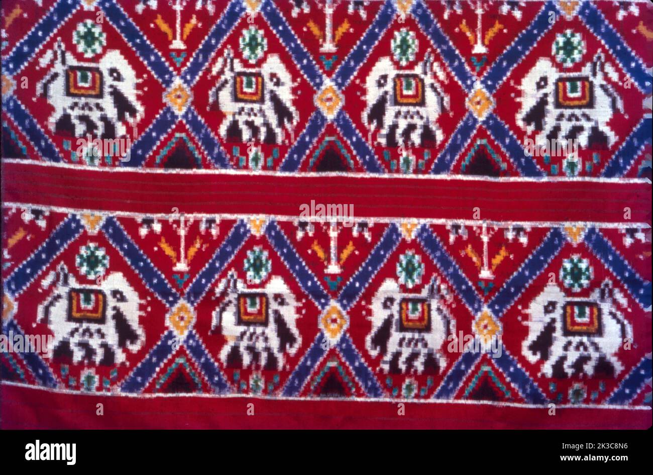 Double ikat woven sari hi-res stock photography and images - Alamy