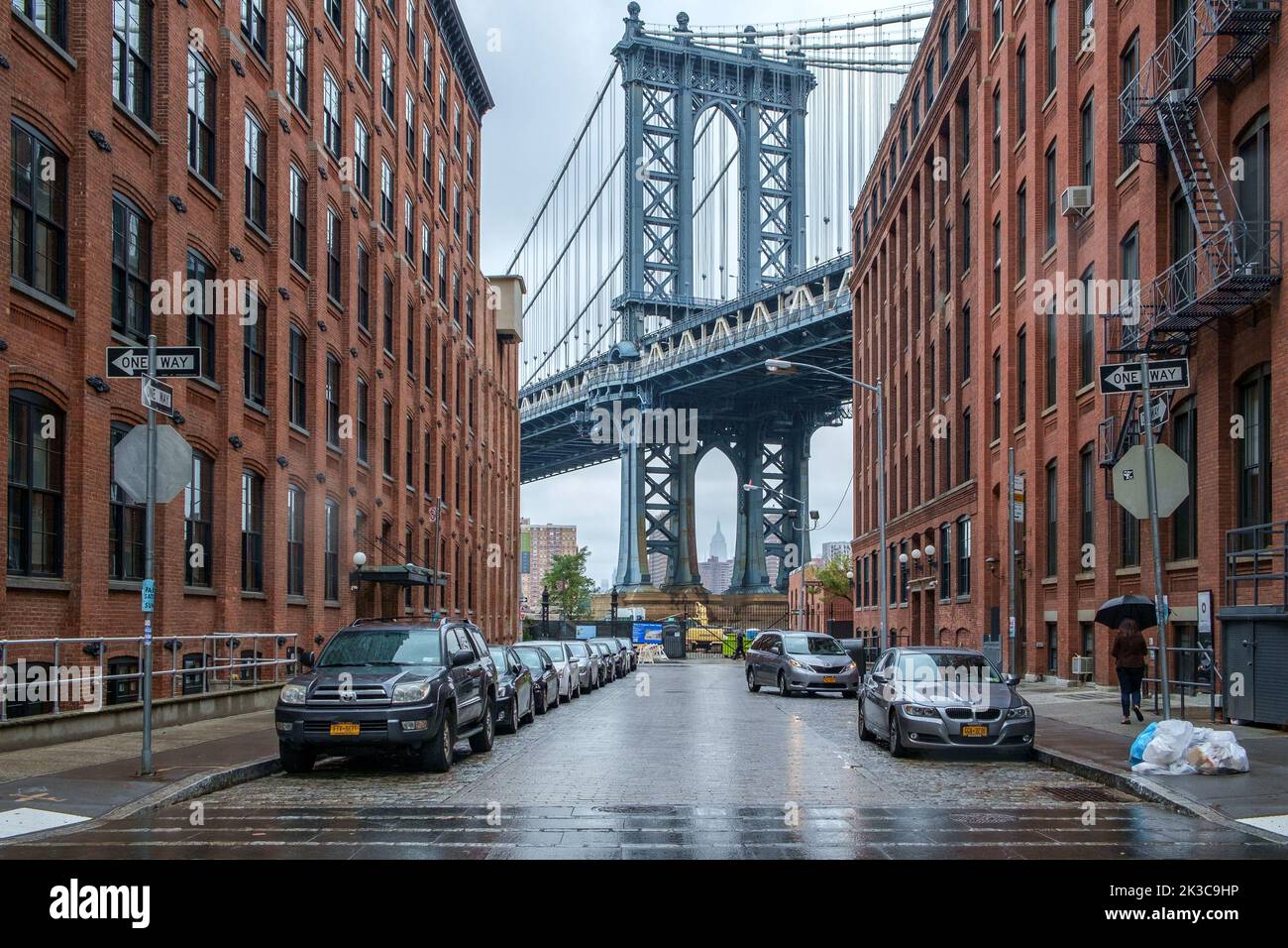 Manhattan Bridge viewed from Washington Street in DUMBO, Brooklyn in ...
