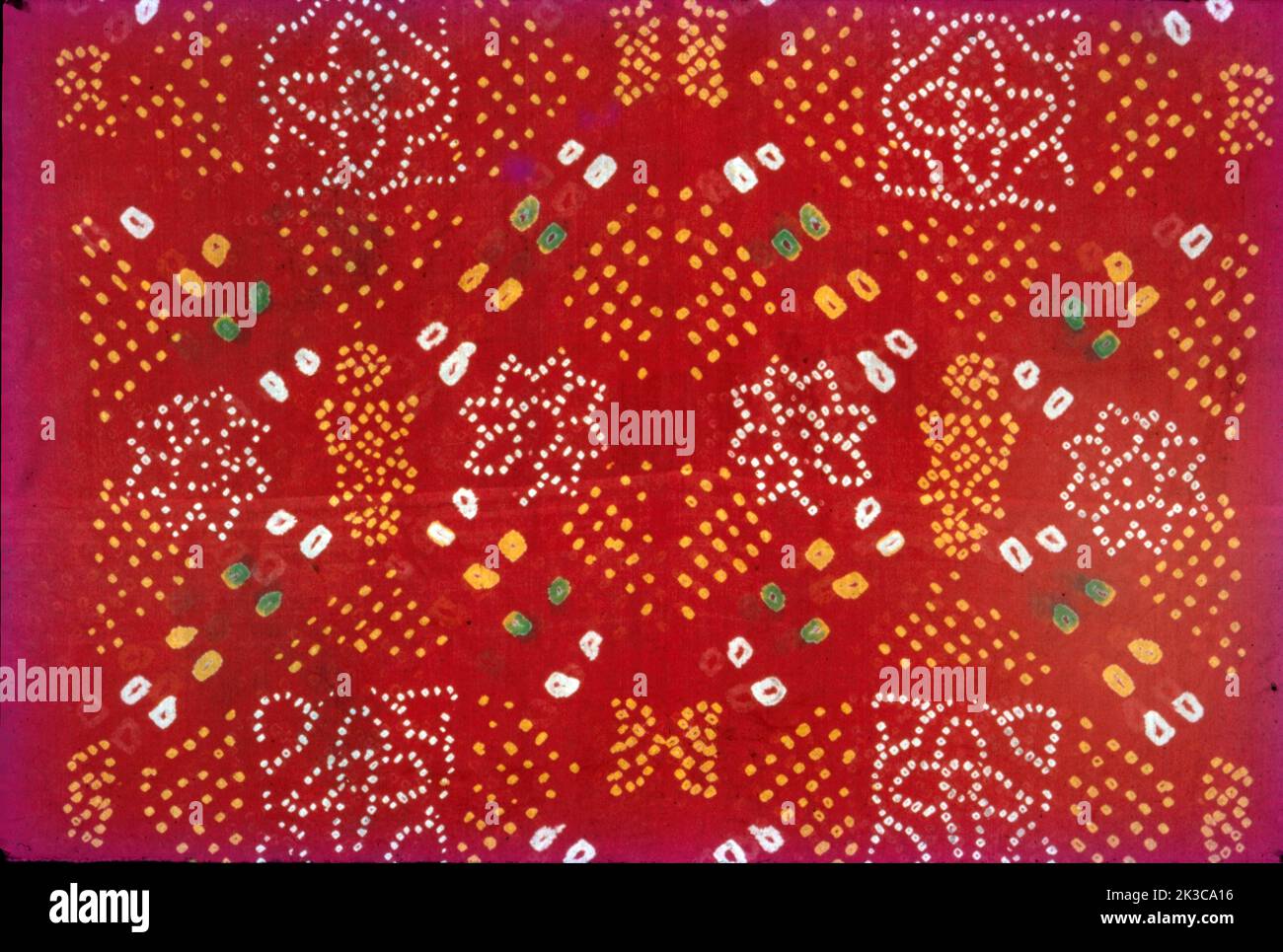 Bandhani weaving, Bandhani, one of the oldest known methods of tie ...