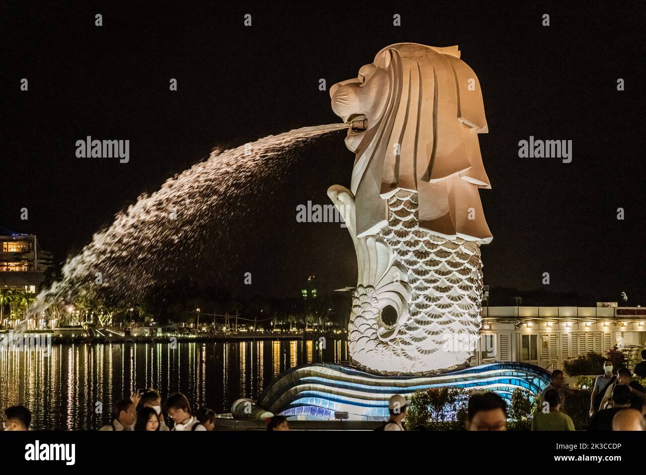 Singapore, July 24, 2022 - Merlion statue water fountain Stock Photo ...