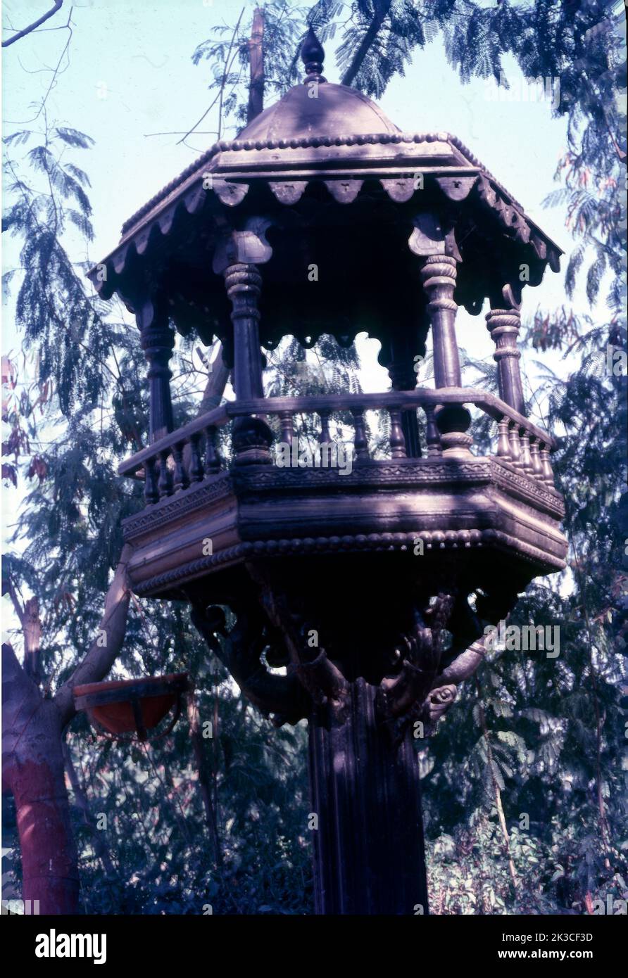 Indian timber art hi-res stock photography and images - Alamy