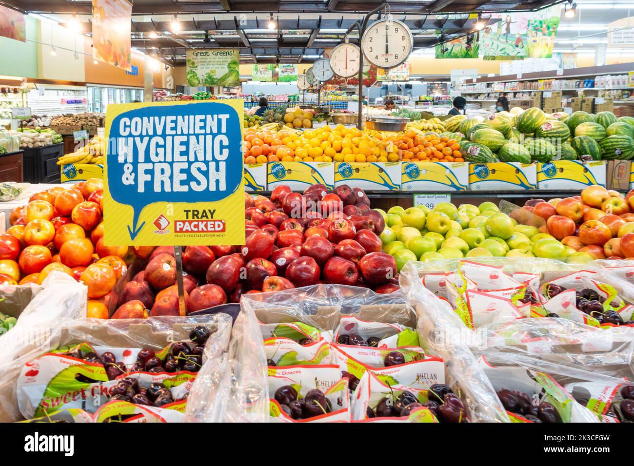 Fresh fruit on sale in the greengrocers section of a supermarket Stock ...