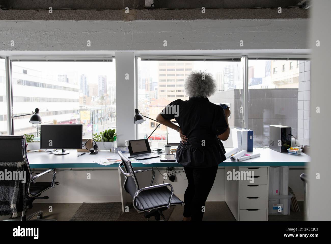 Out of office hi-res stock photography and images - Alamy