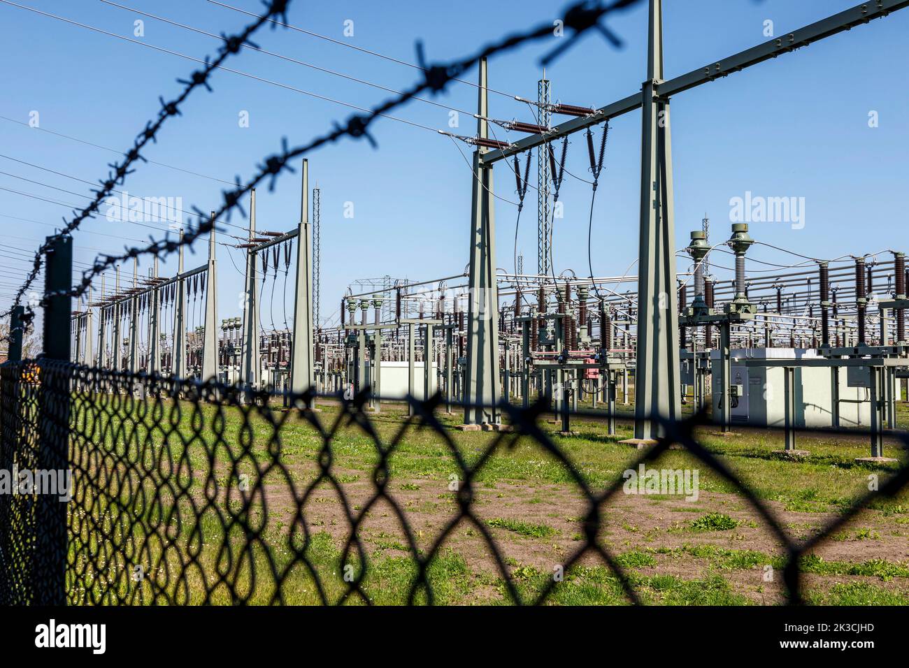 Substation of the Niederwartha hydro power plant in Dresden Stock Photo ...