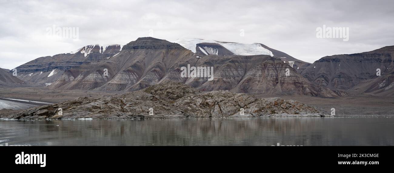 A beautiful arctic landscape in Svalbard, Norway Stock Photo - Alamy