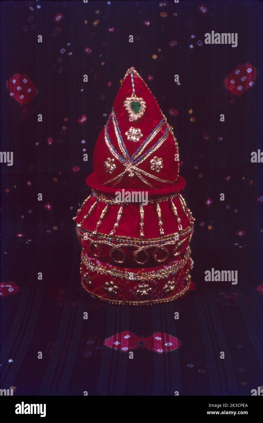 Handy Craft, Kalash & Coconut (Indhoni Stock Photo - Alamy