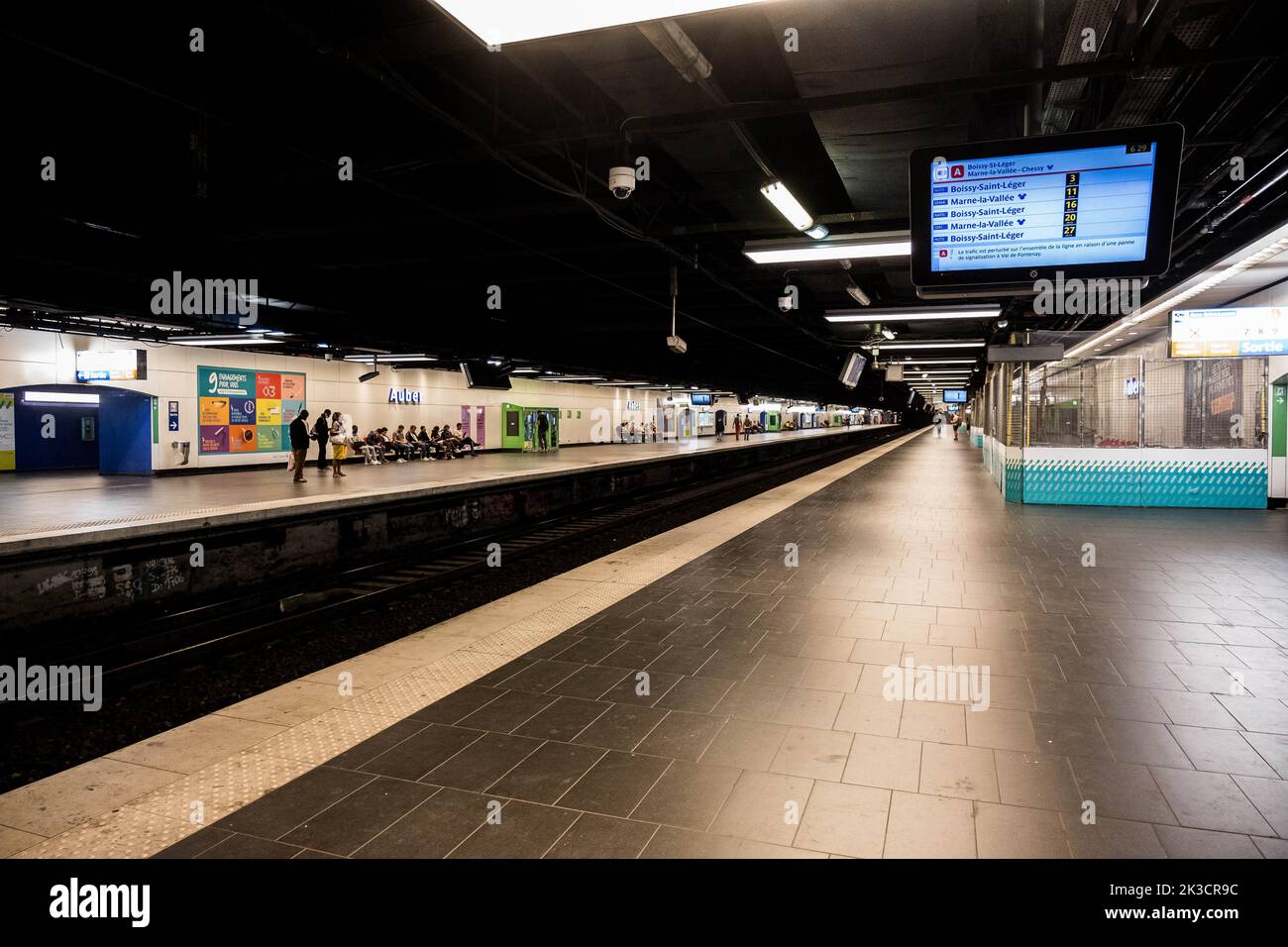 After years of work, two corridors of the Auber station are entirely ...