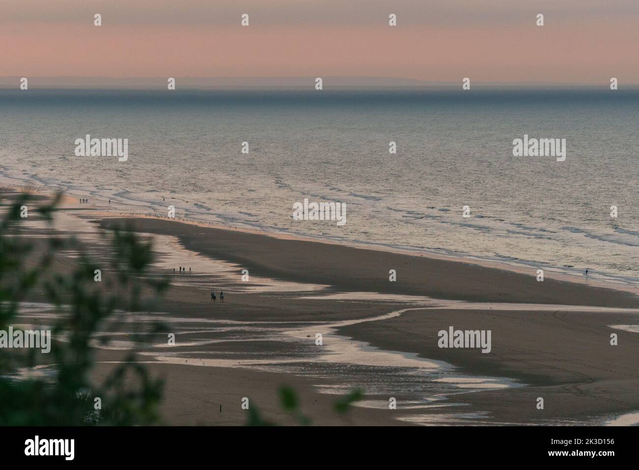 D day normandy silhouette hi-res stock photography and images - Alamy