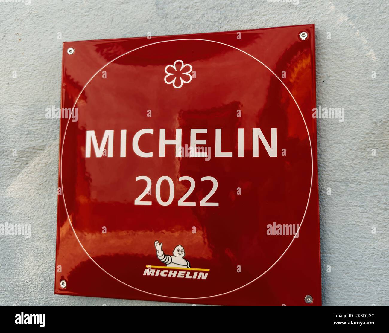 Michelin chef logo hi-res stock photography and images - Alamy