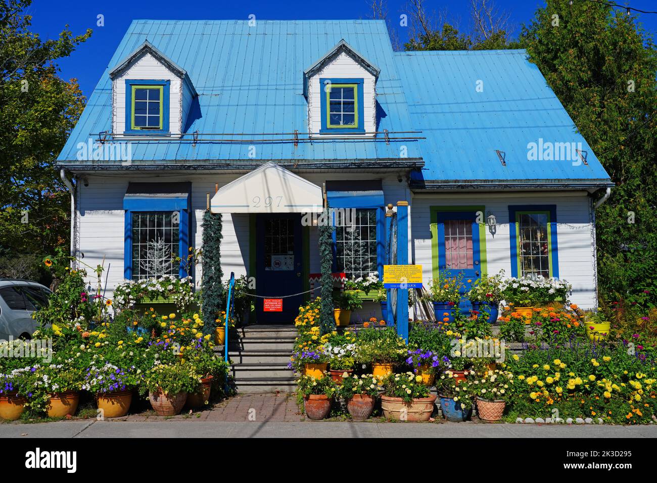 Village saint sauveur laurentides quebec canada hi-res stock ...