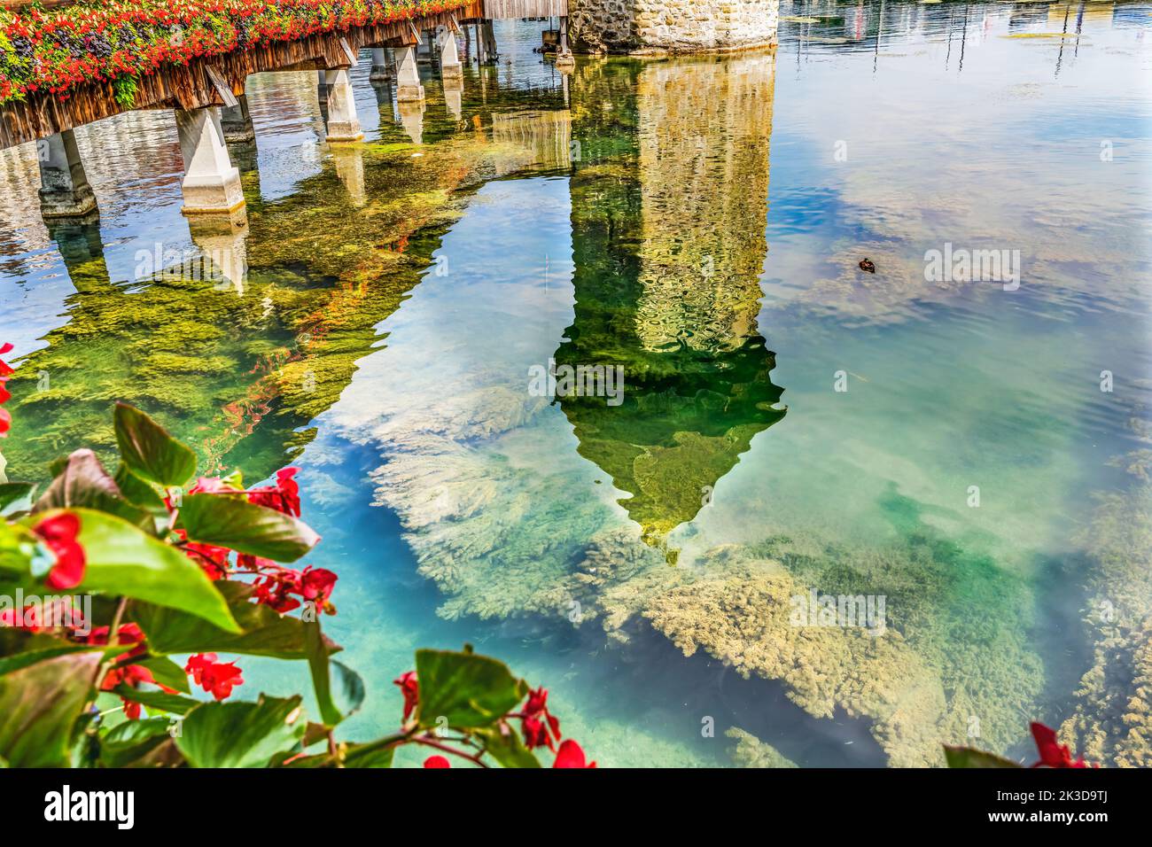 Chapel Wooden Covered Footbridge Kapellbrucke Reflection Over Reuss ...