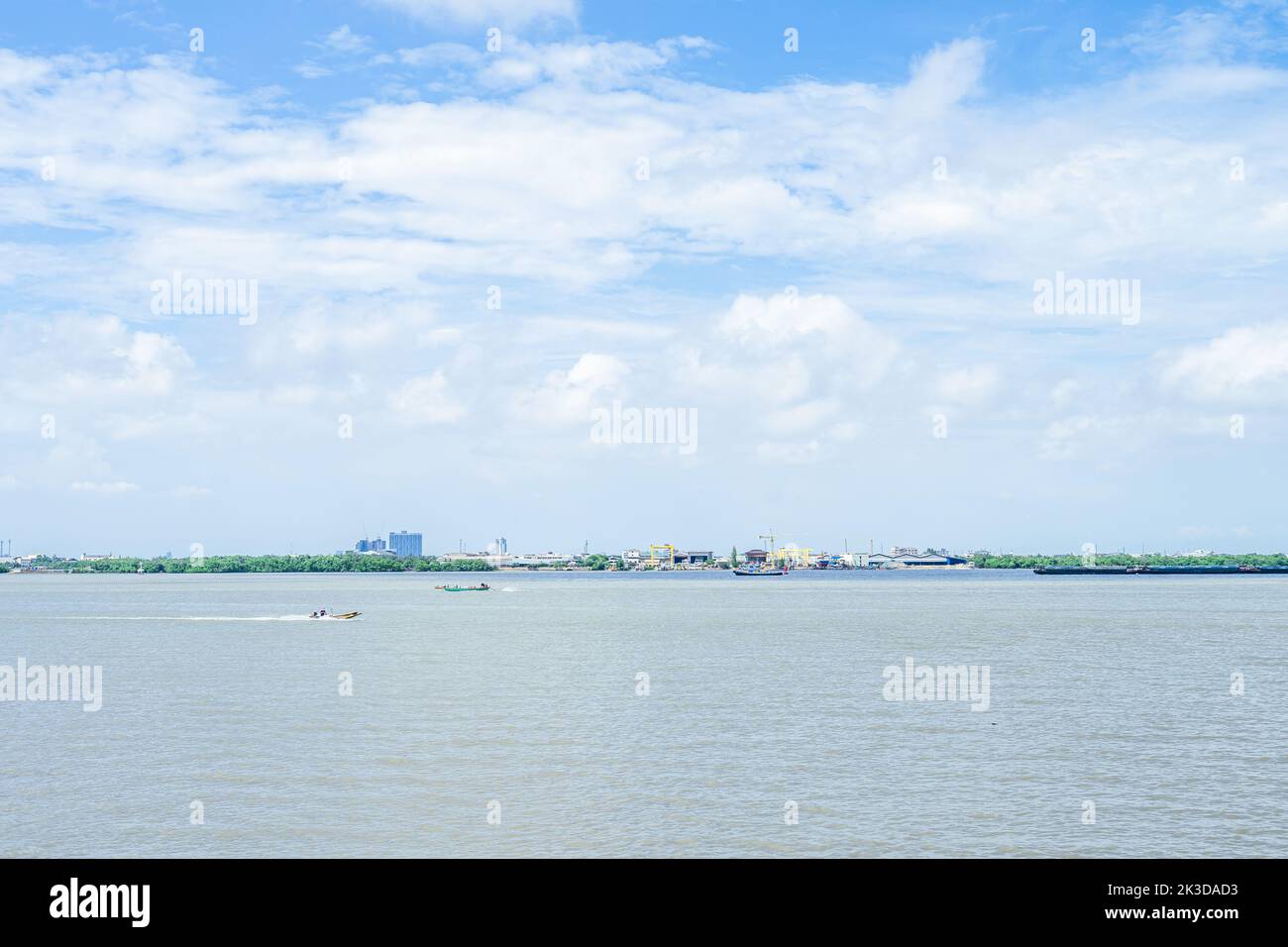 Beautiful natural scenic and human life to sail the boat to the estuary ...