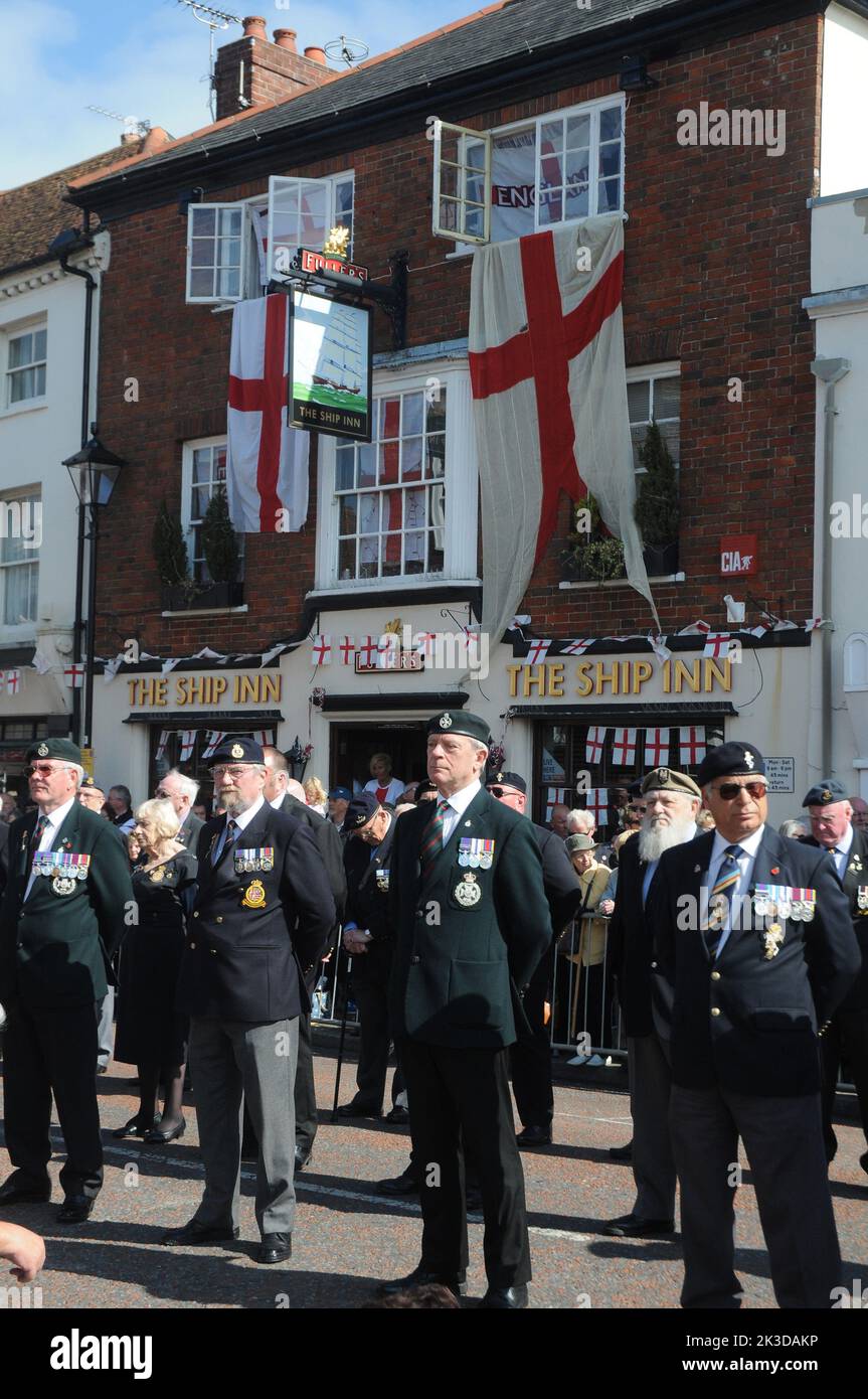 Veterans on parade at the St George,s day celebrations at Emsworth ...
