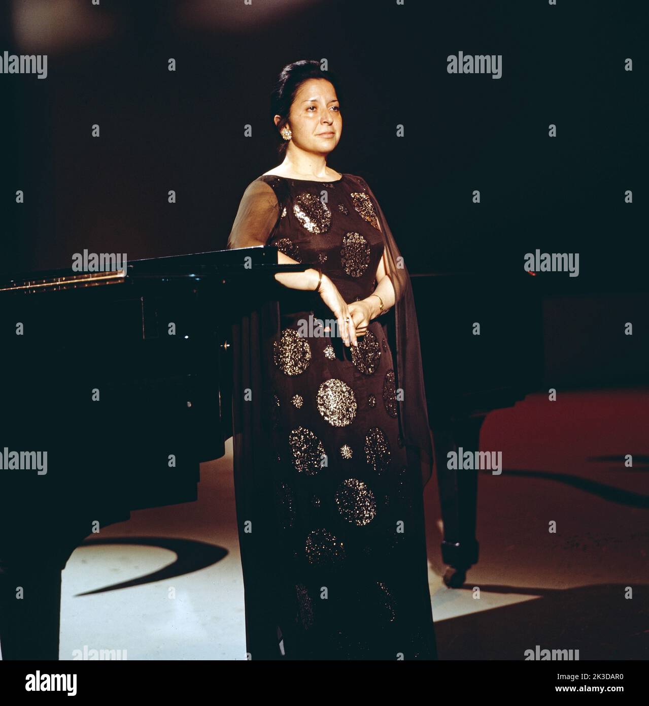 Teresa Berganza, spanische Opernsängerin, Mezzosopranistin, Portrait ...