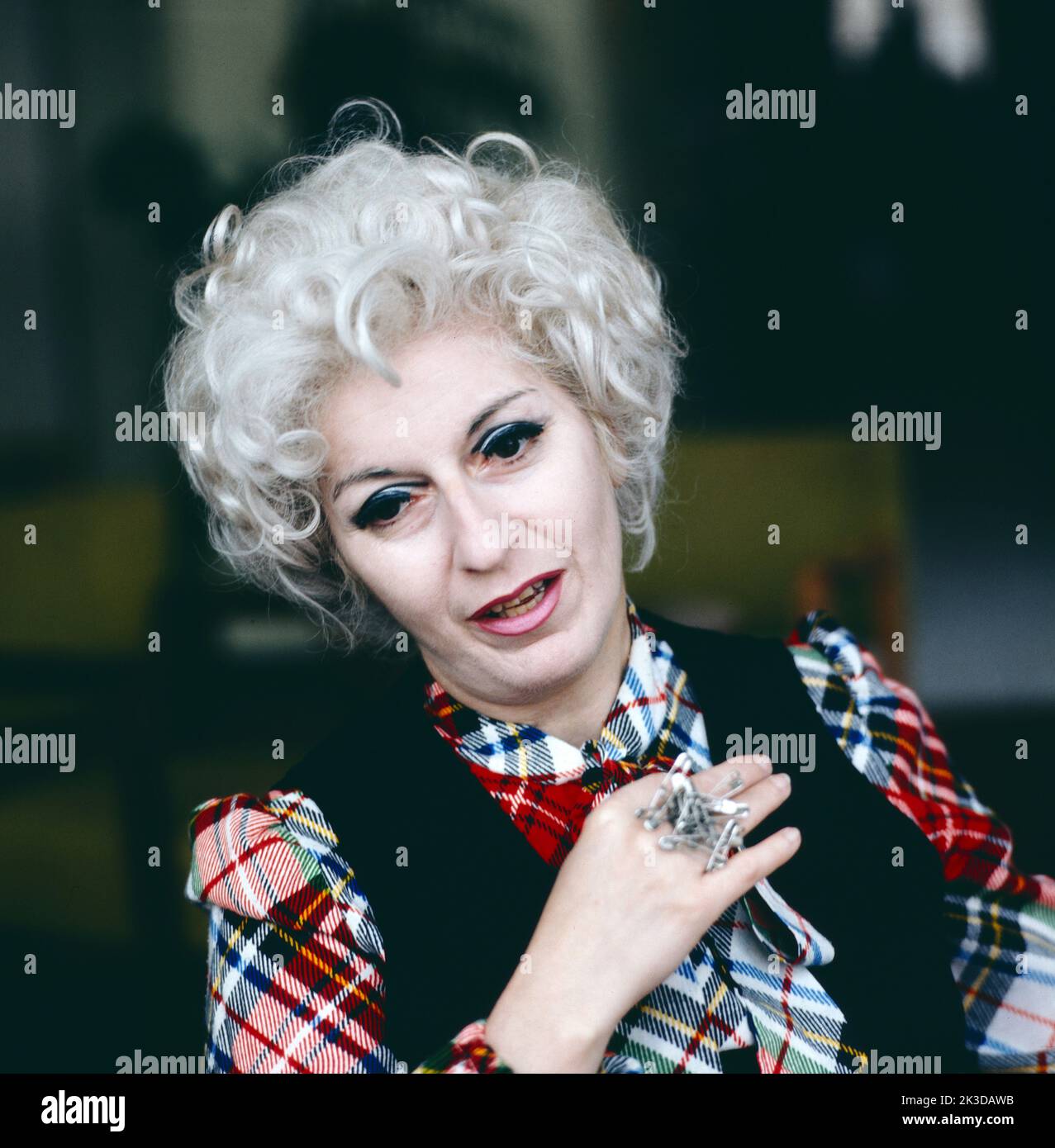 Cathy Berberian, amerikanische Sängerin, Mezzosopranistin, Interpretin ...