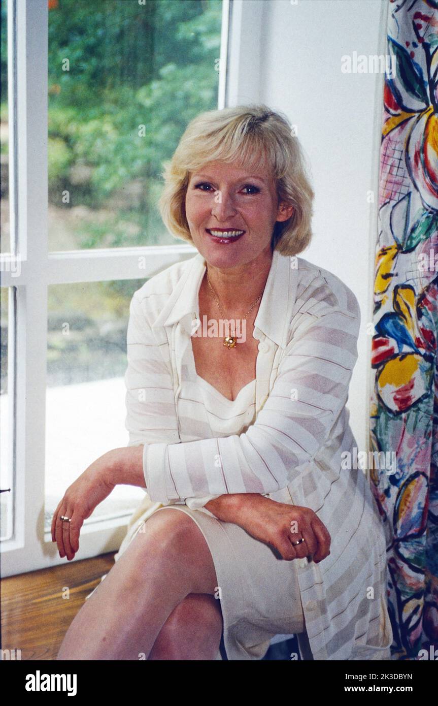 Rosel Zech, deutsche TV- Theater- und Filmschauspielerin, Portrait ...