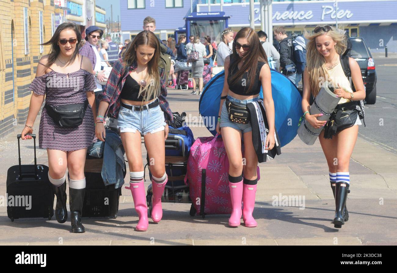 Four girls heading for the Isle of Wight Music Festival arrive at the ...
